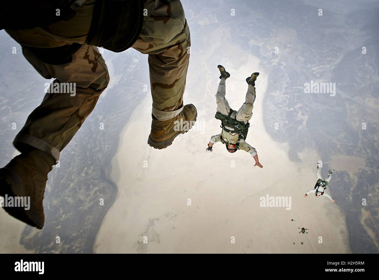 Pararescue jump hi-res stock photography and images - Alamy