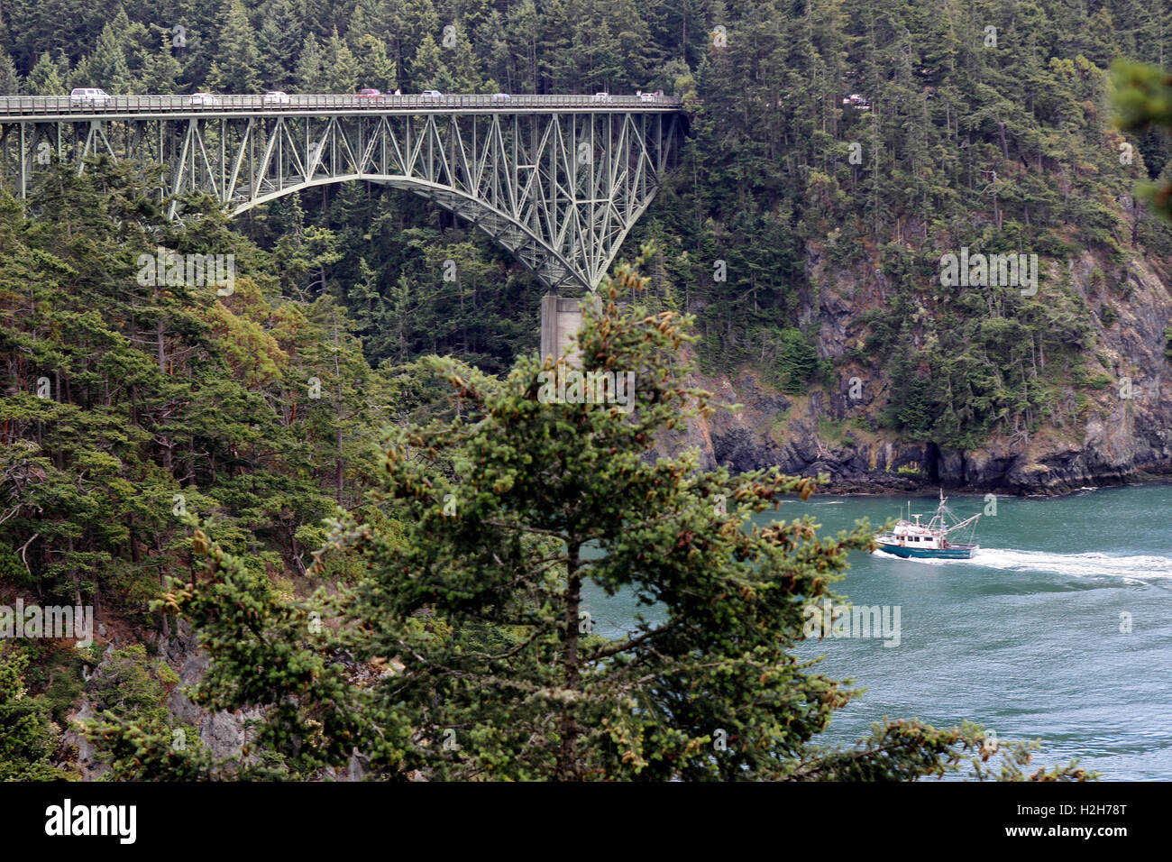 Deception pass bridge hi-res stock photography and images - Alamy