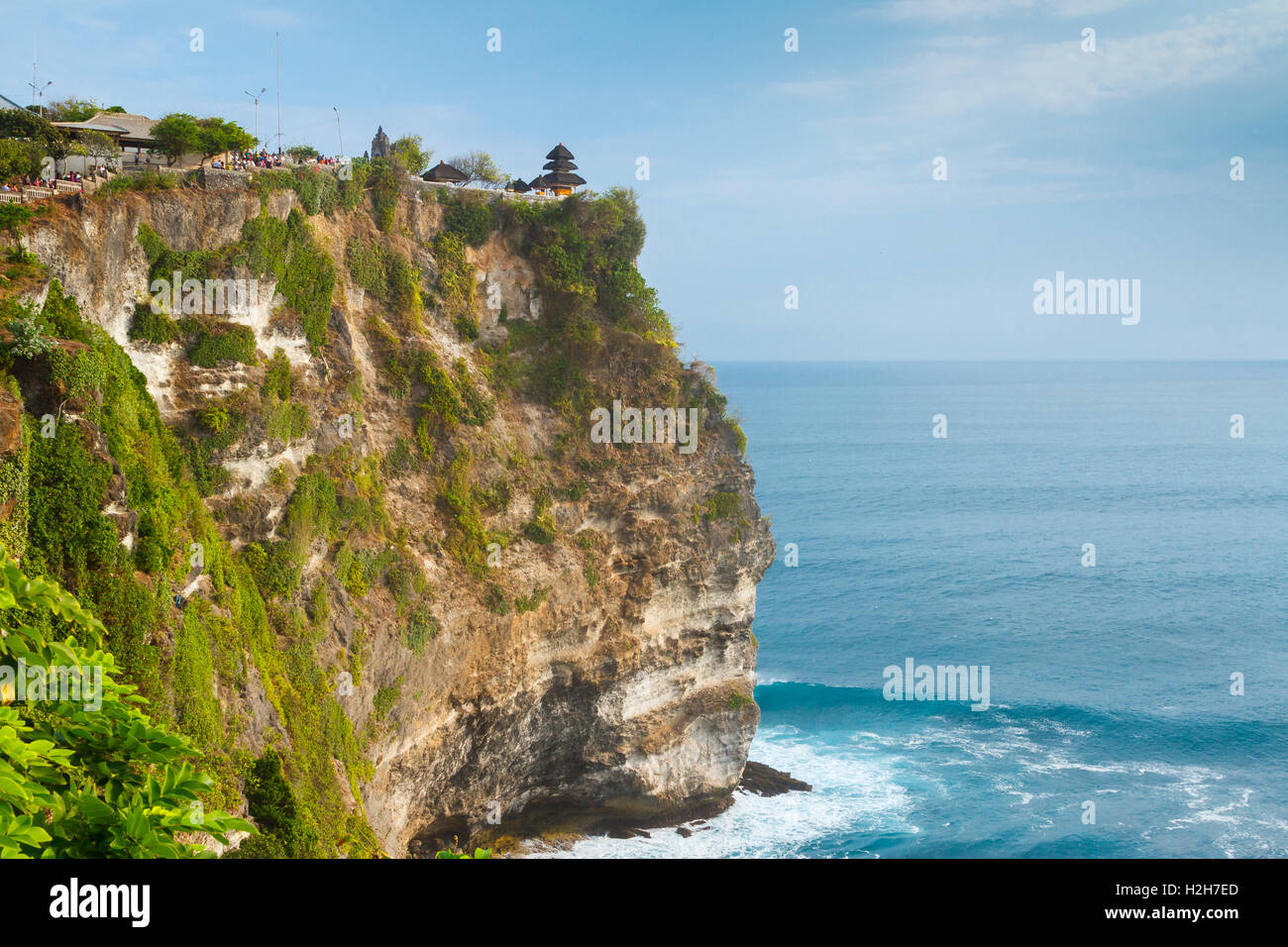 Cliff temples hi-res stock photography and images - Alamy