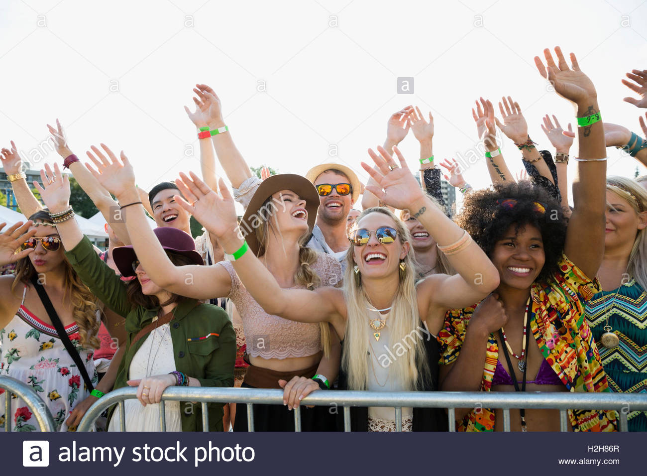 Young crowd hi-res stock photography and images - Alamy