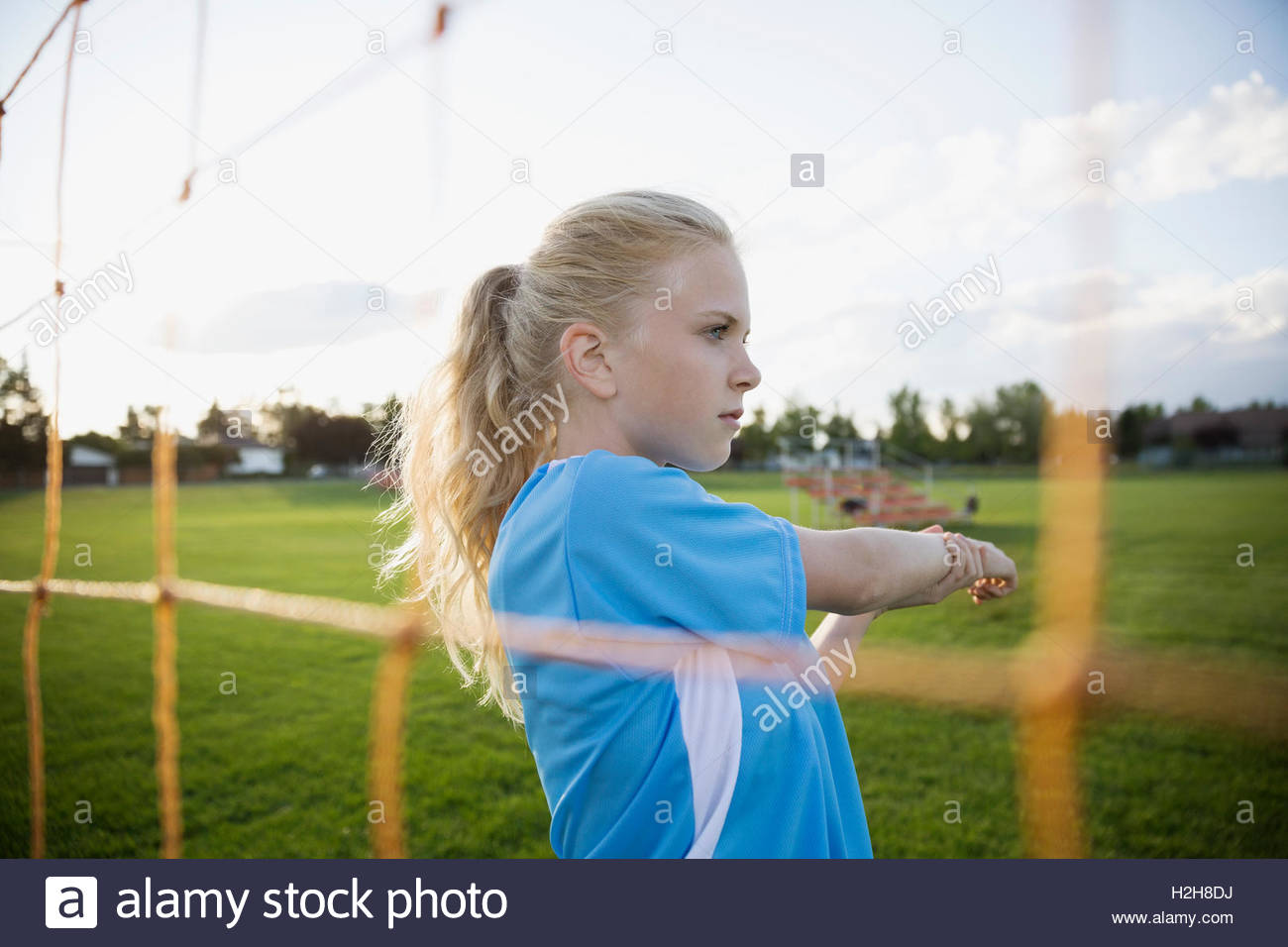 Middle school girls soccer hi-res stock photography and images - Alamy