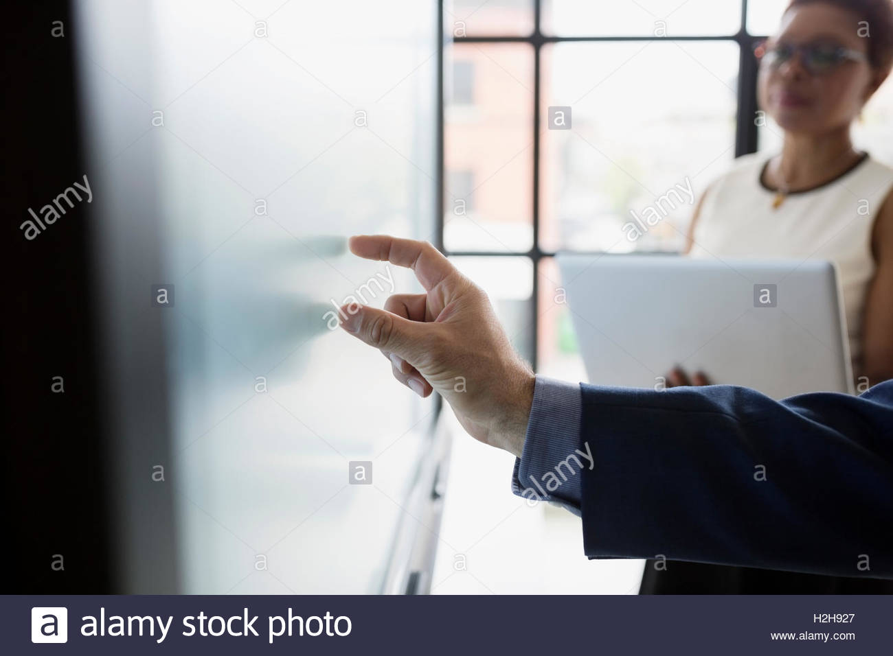 Zooming touch hi-res stock photography and images - Alamy