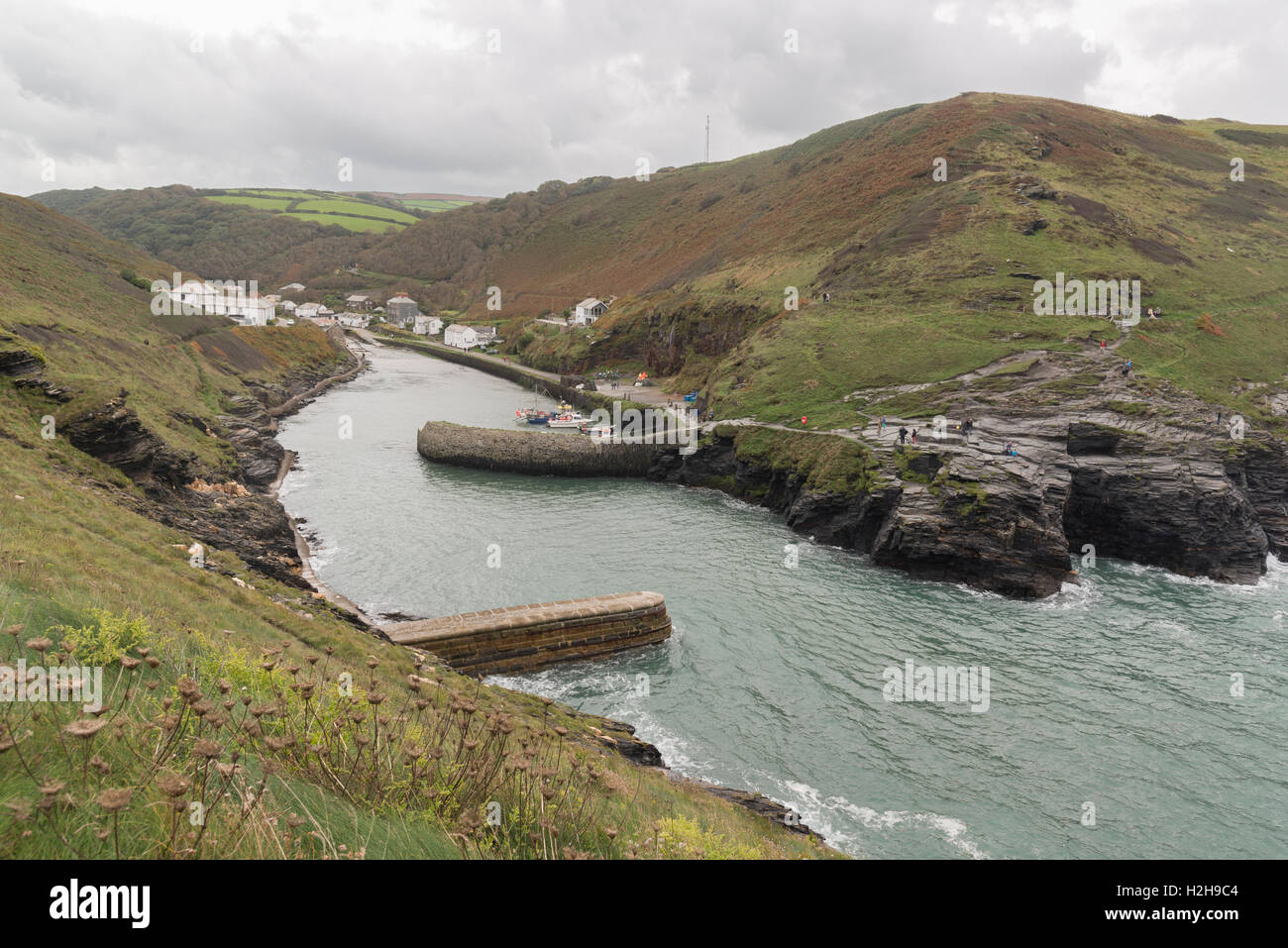 View of Boscastle in cornwall Stock Photo - Alamy