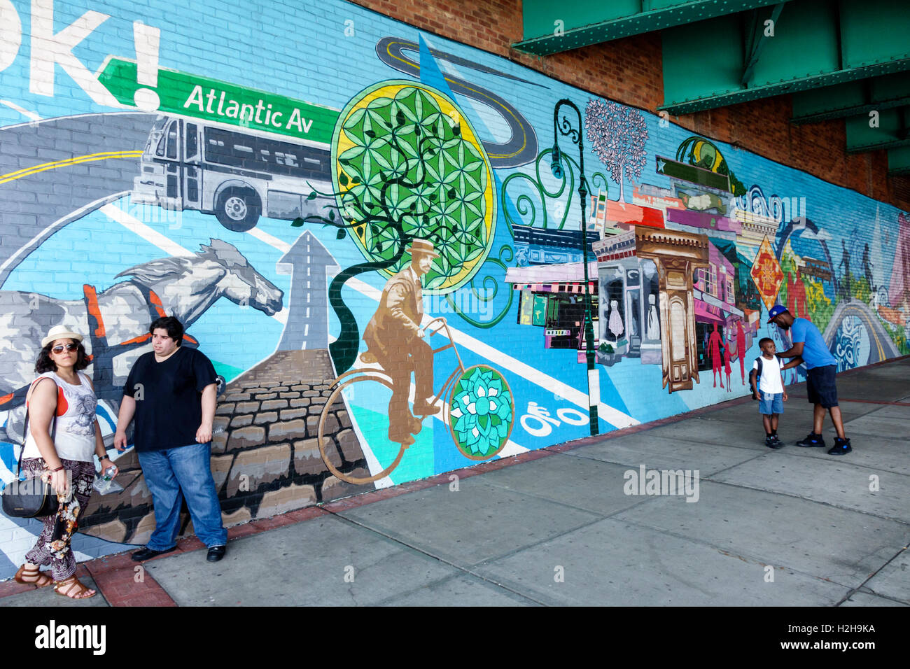 Underpass Mural Stock Photos & Underpass Mural Stock Images - Alamy