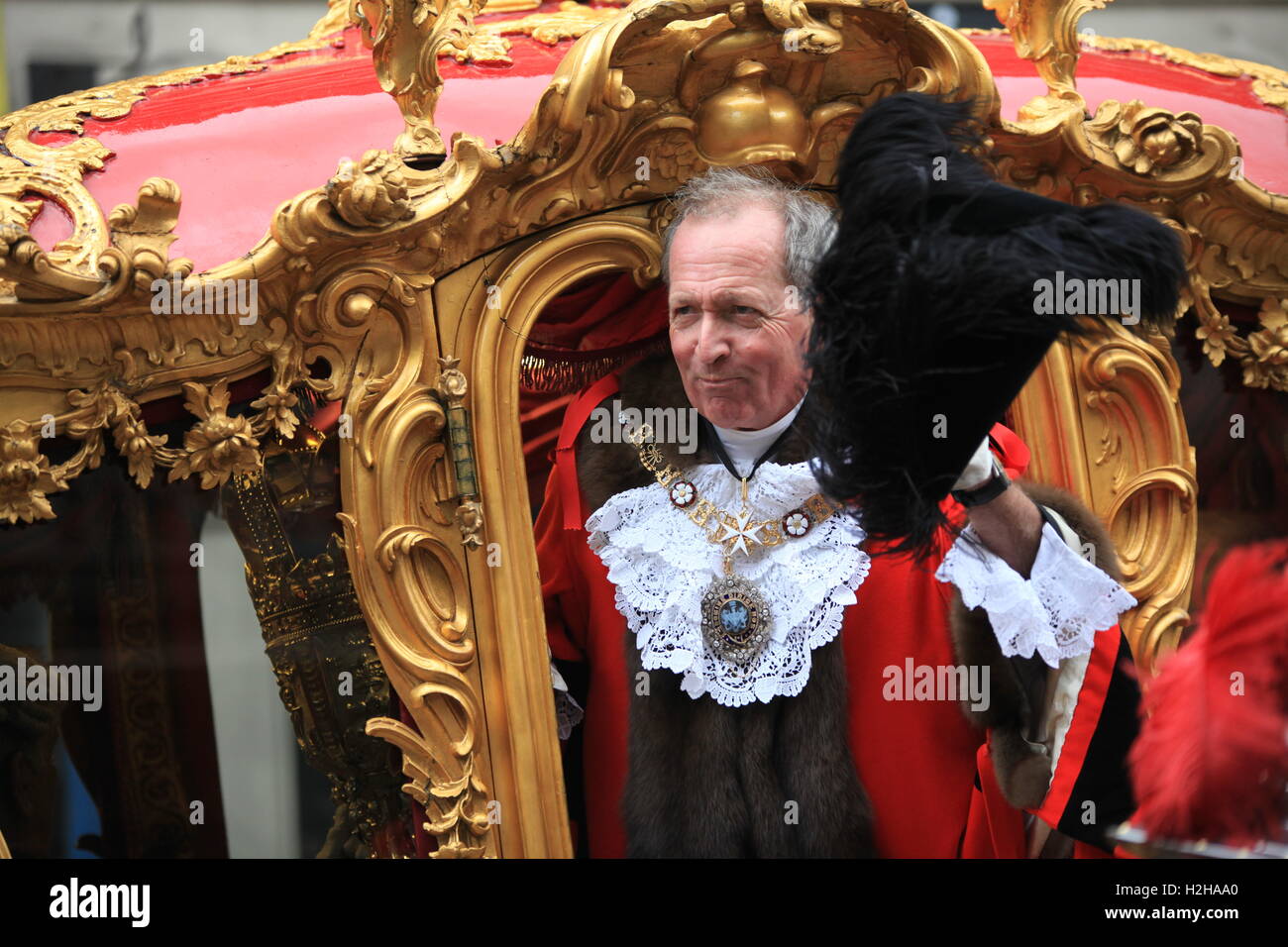 Lord mayor of london state coach hi-res stock photography and images ...