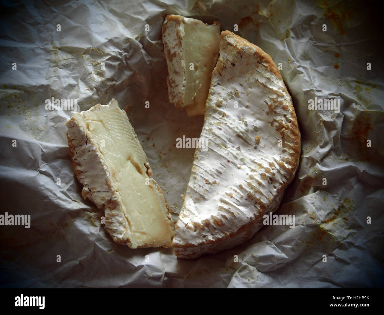 Whole camembert hi-res stock photography and images - Alamy