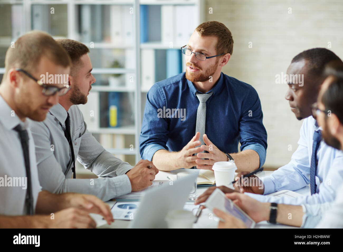 Employer ethnic hi-res stock photography and images - Alamy