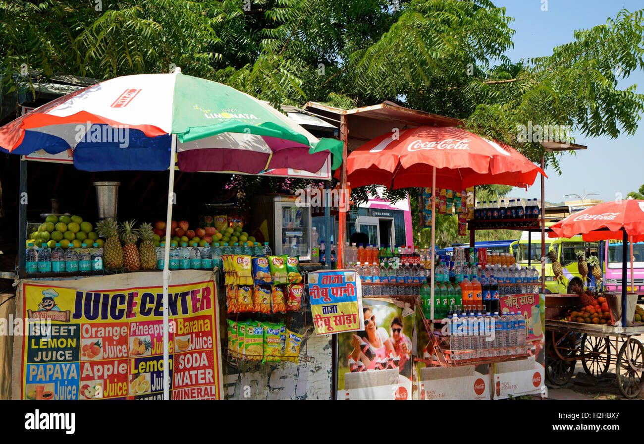 Fruit juice stalls at Indian market Stock Photo - Alamy