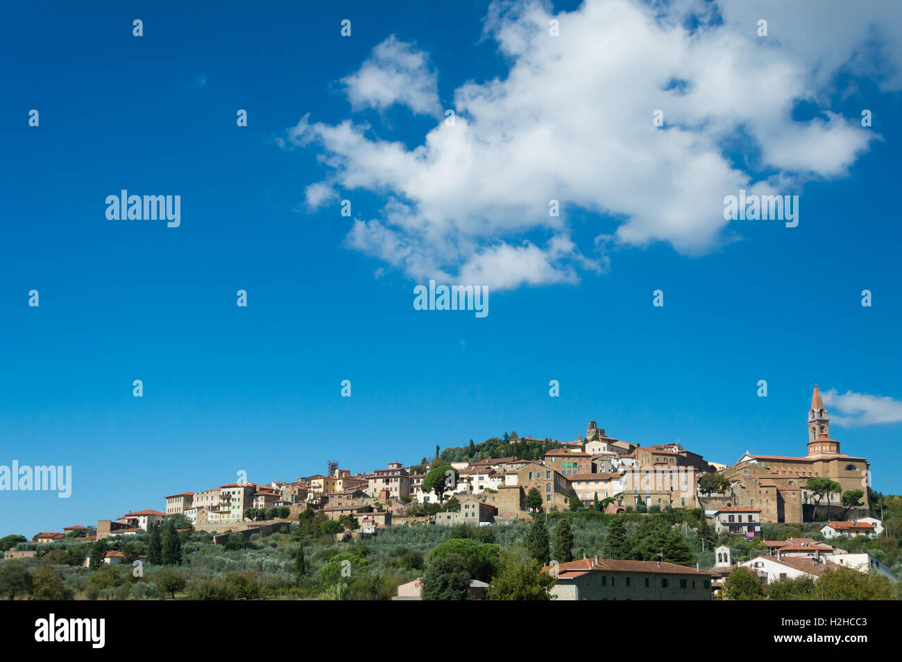 The city walls of Castiglion Fiorentino in Tuscany, travel in Italy ...