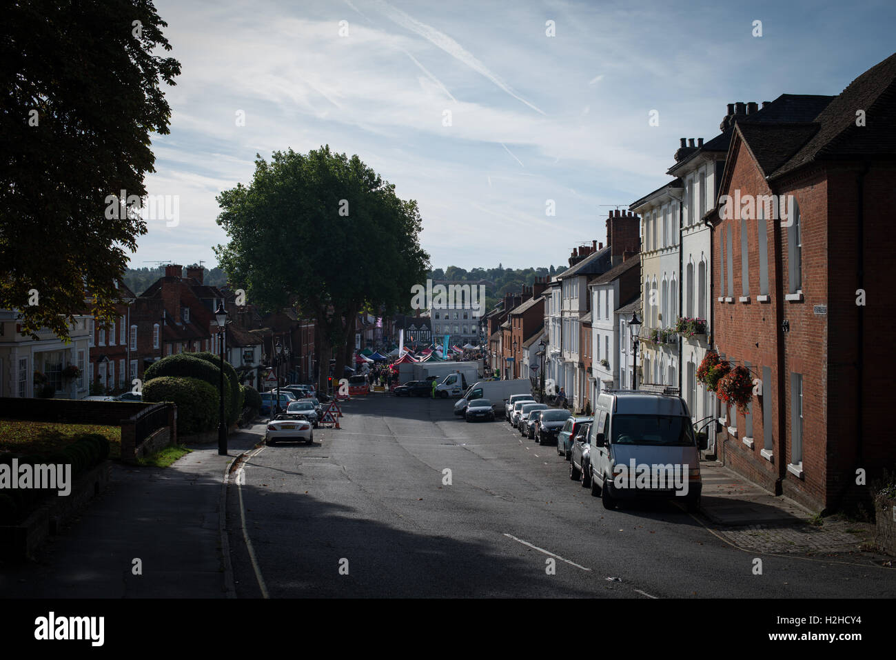 Houses and cars in Castle Street, Farnham, Surrey Stock Photo - Alamy