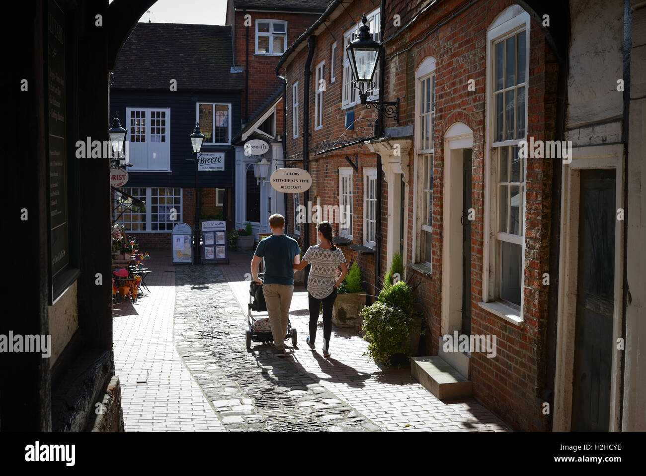 Farnham surrey shops hi-res stock photography and images - Alamy