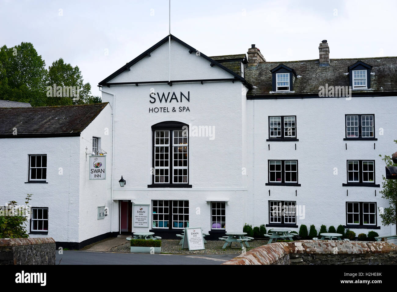 The swan newby bridge cumbria hi-res stock photography and images - Alamy