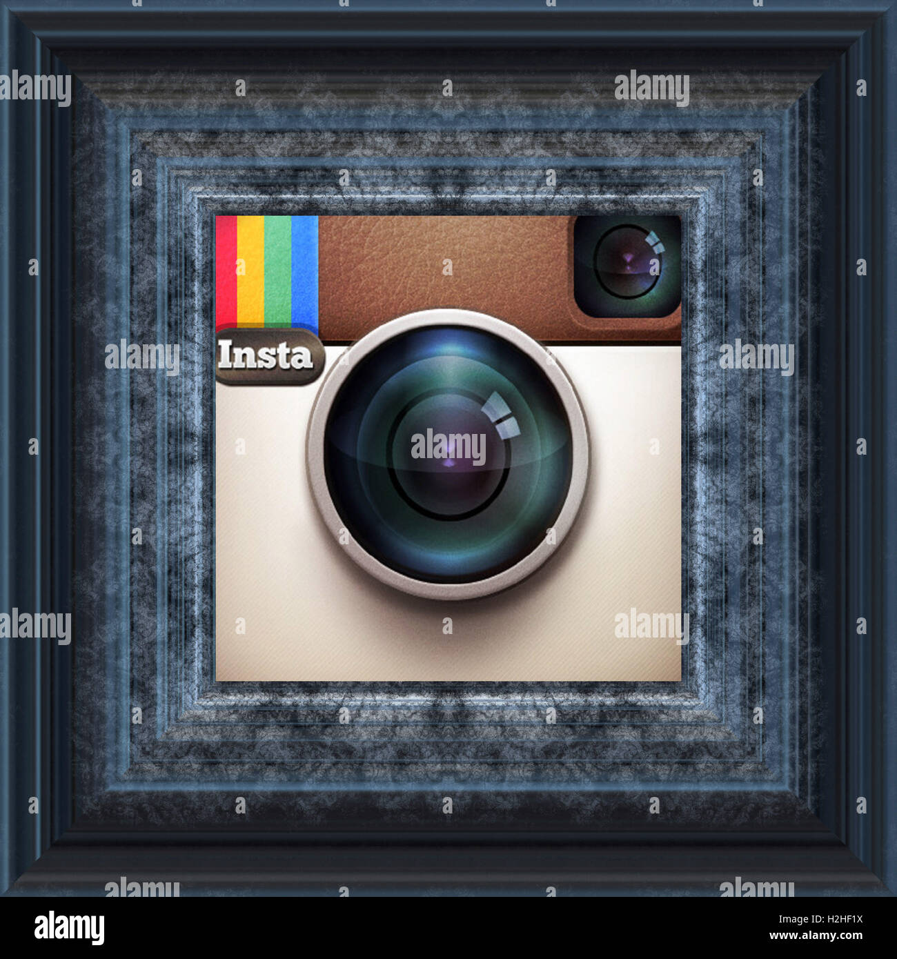 Instagram logo framed Stock Photo - Alamy