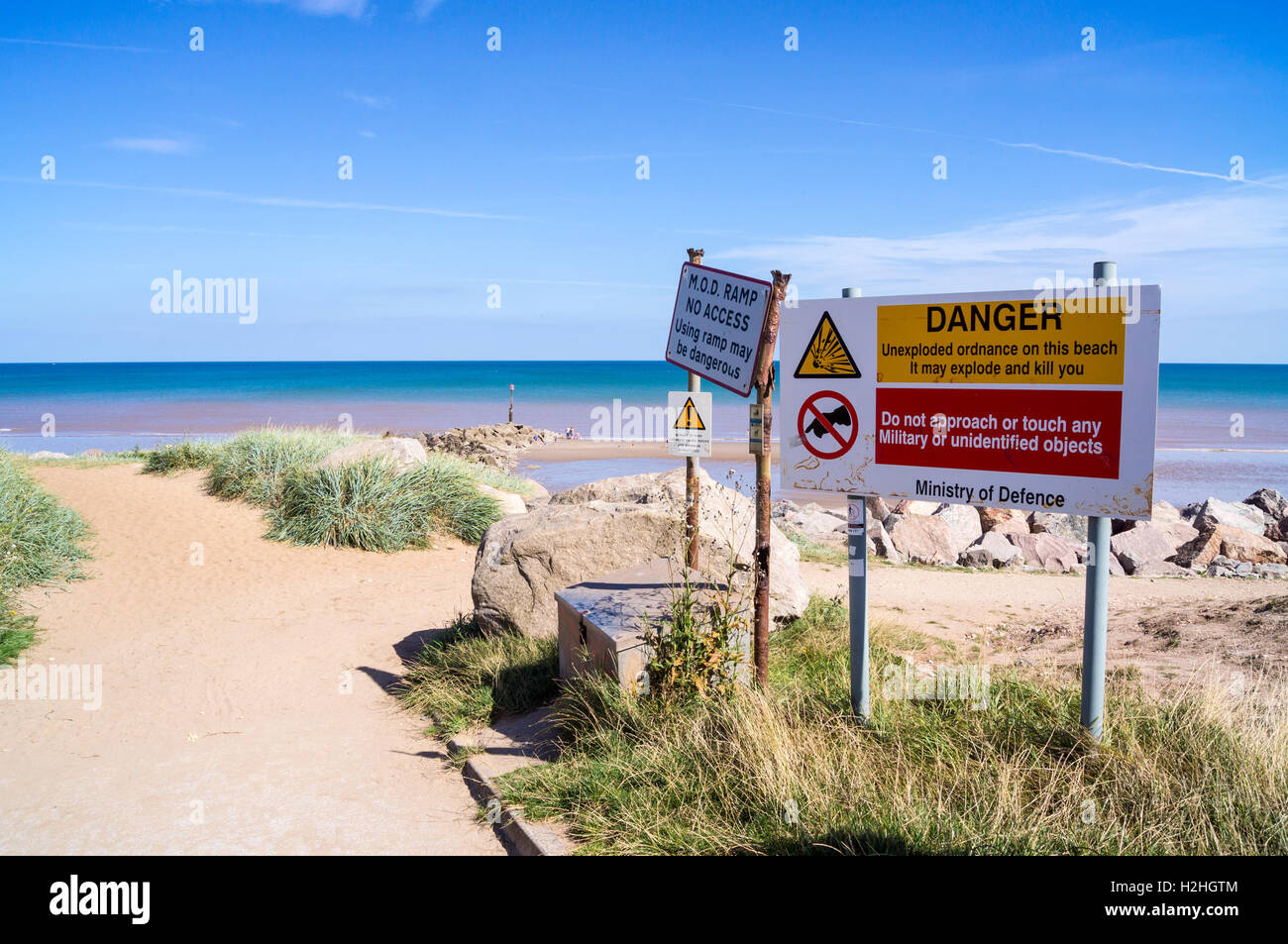 Mappleton sea defence hi-res stock photography and images - Alamy