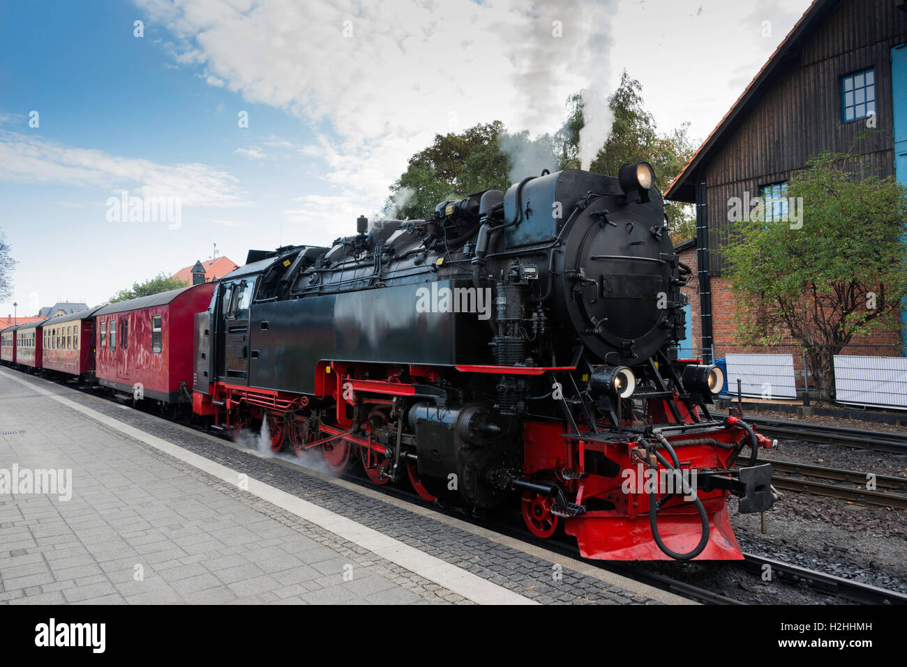Black steam locomotive hi-res stock photography and images - Alamy