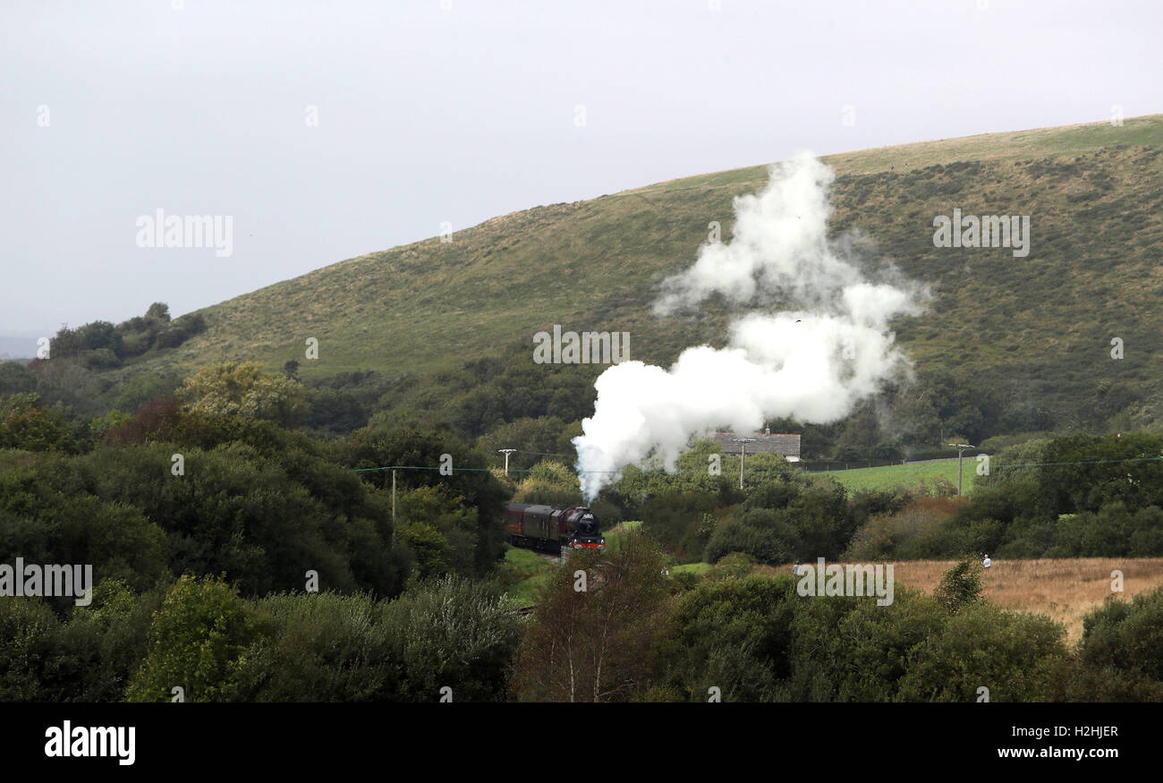 The Princess Elizabeth Steam Locomotive Passes Corfe Castle High ...