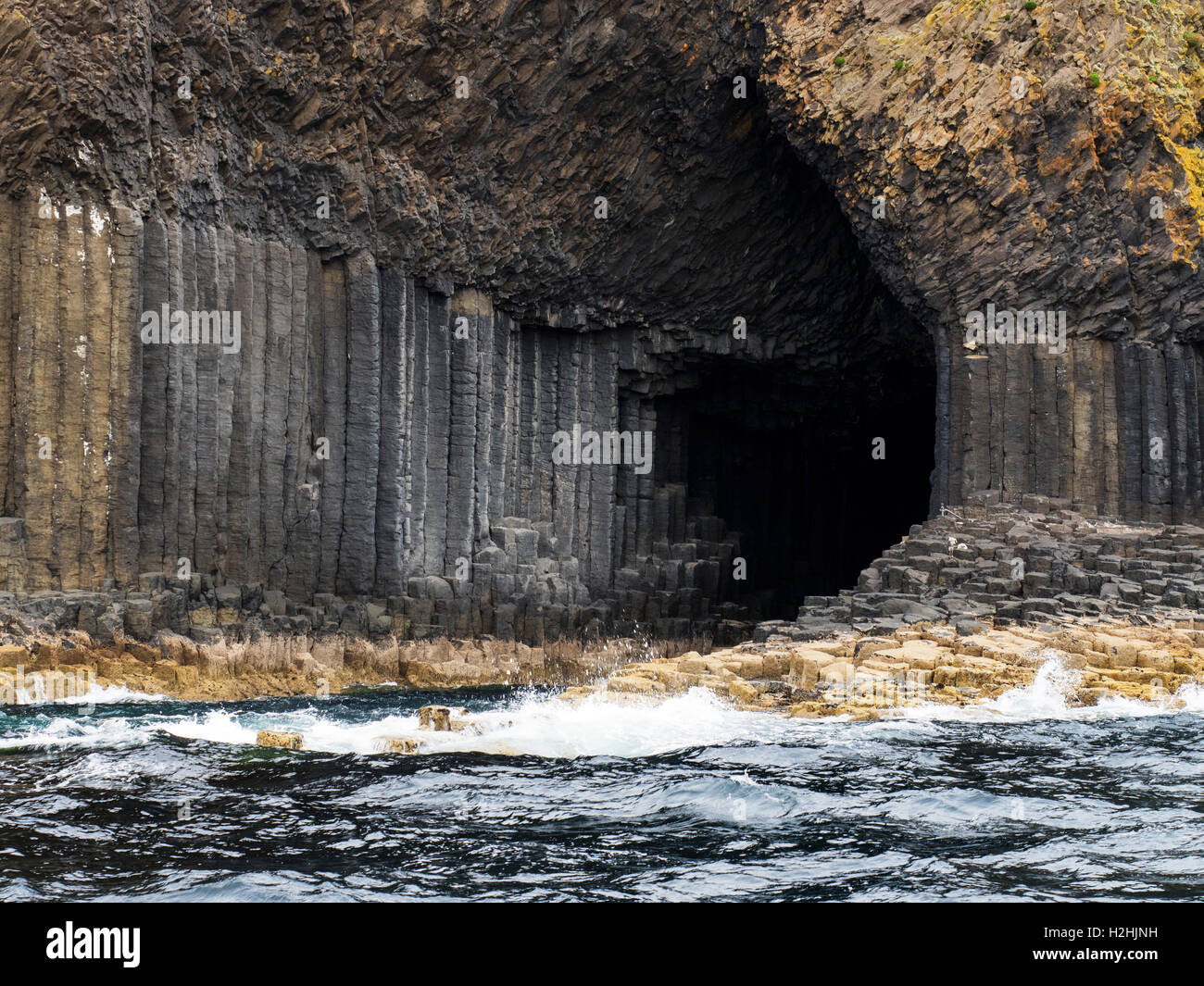 Fingal’s cave on the isle of staffa hi-res stock photography and images ...