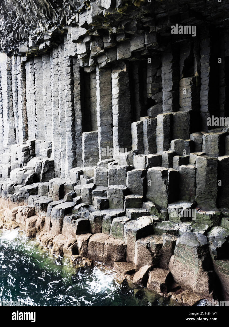 Basalt columns by fingals cave hi-res stock photography and images - Alamy