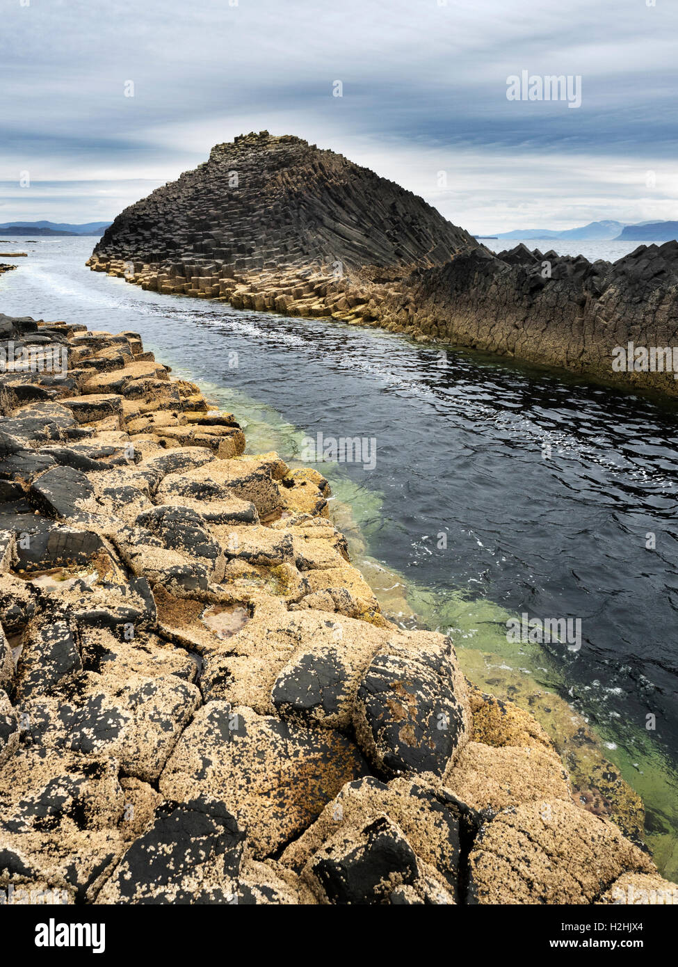Dark basalt hi-res stock photography and images - Alamy