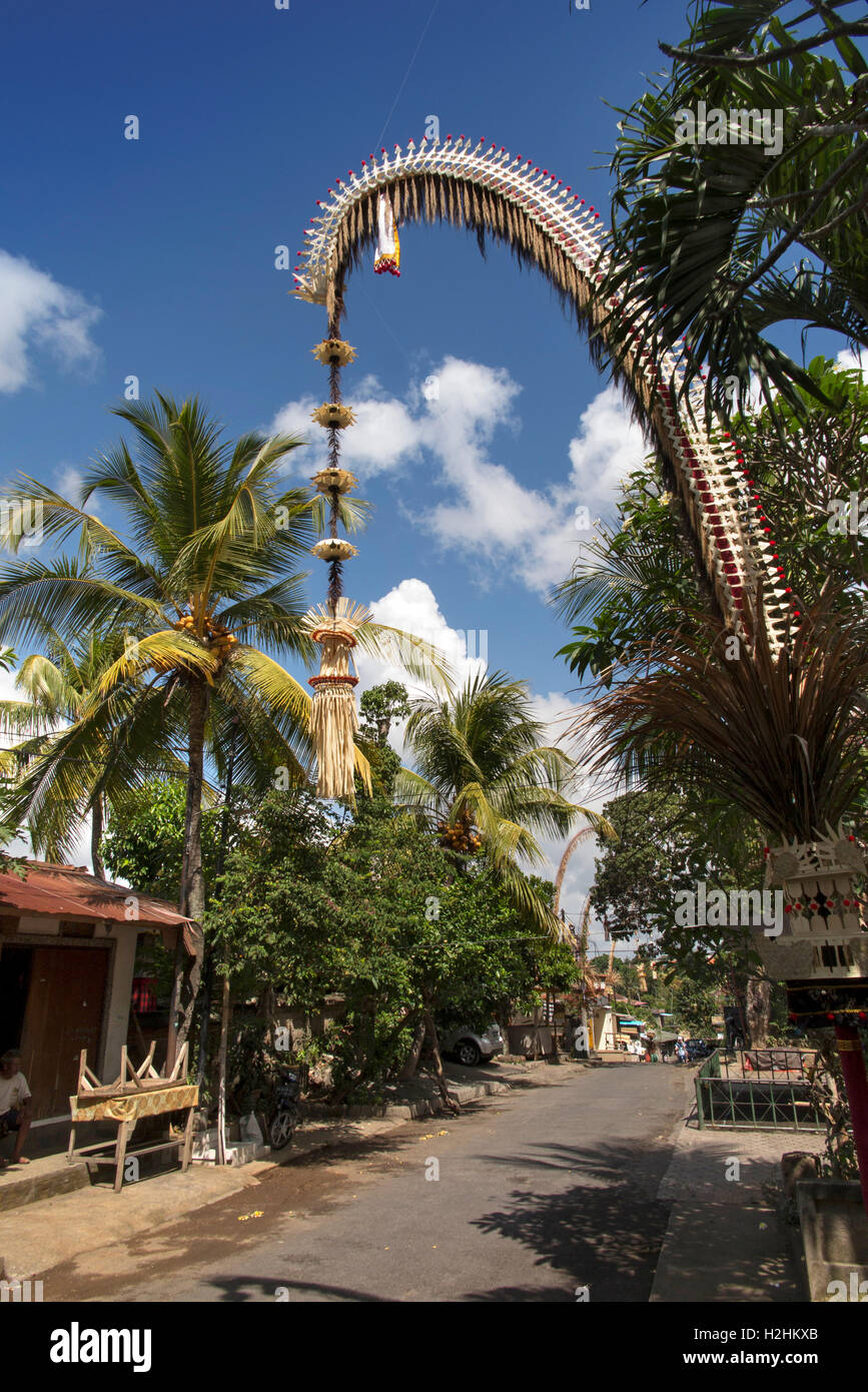 Ubud street scene hi-res stock photography and images - Alamy