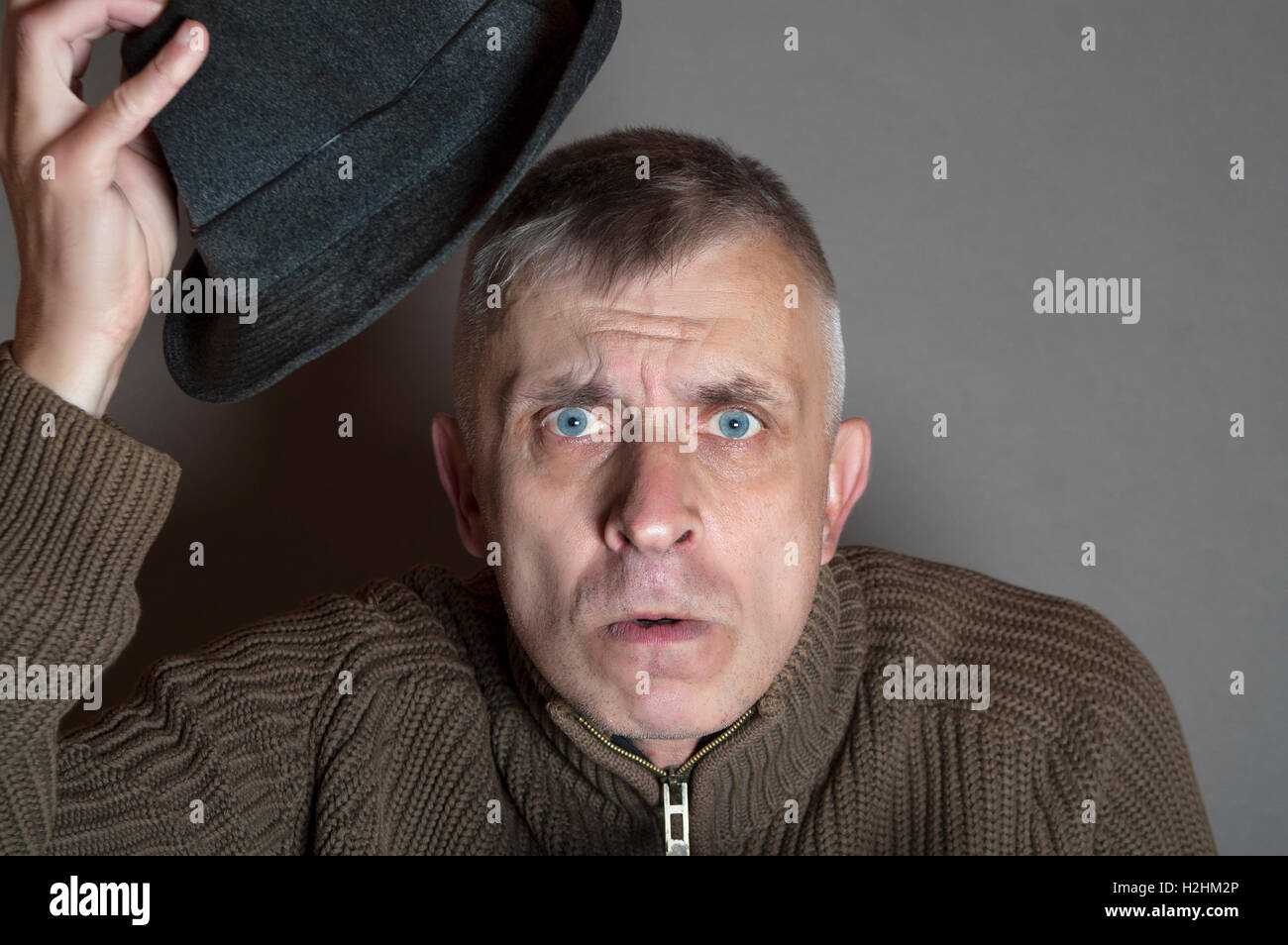 Stupid man hi-res stock photography and images - Alamy