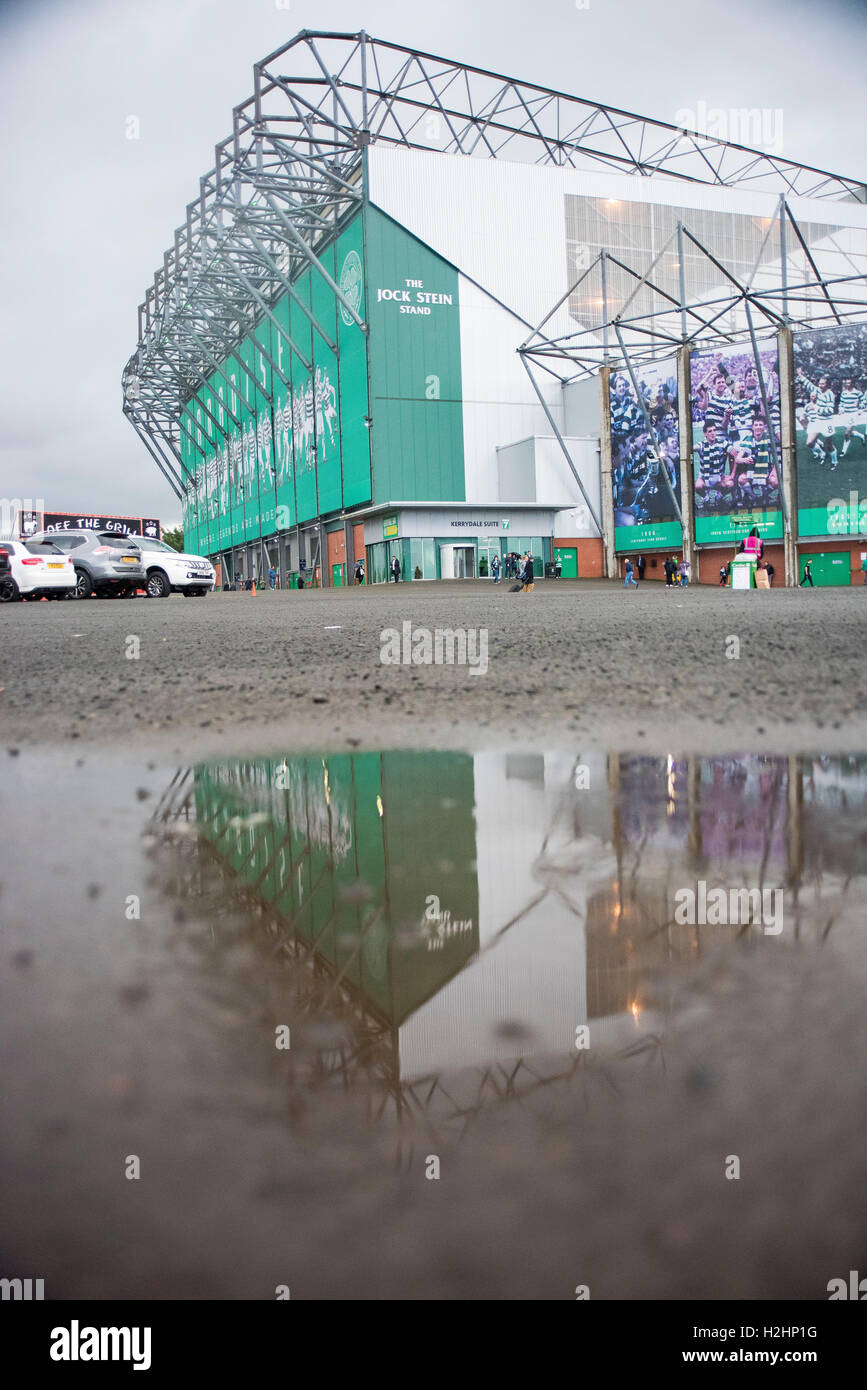 Rain falls at Celtic park ahead of the UEFA Champions League, Group C ...