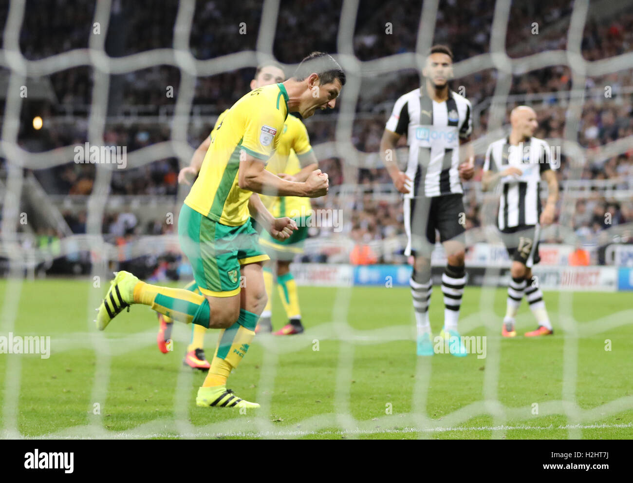 Norwich City's Graham Dorrans celebrates scoring his side's first goal ...