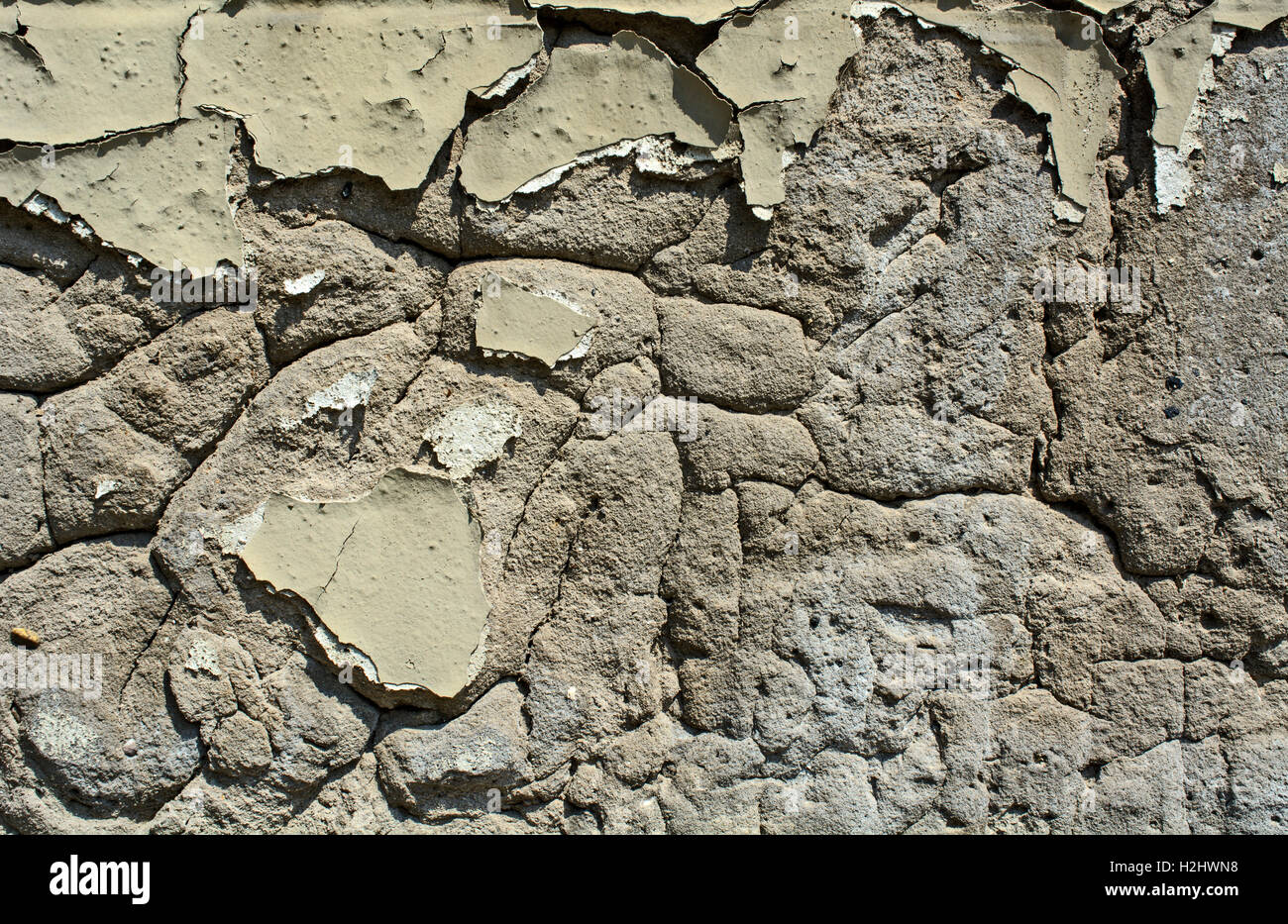 The old plastered wall that is completely dilapidated Stock Photo - Alamy