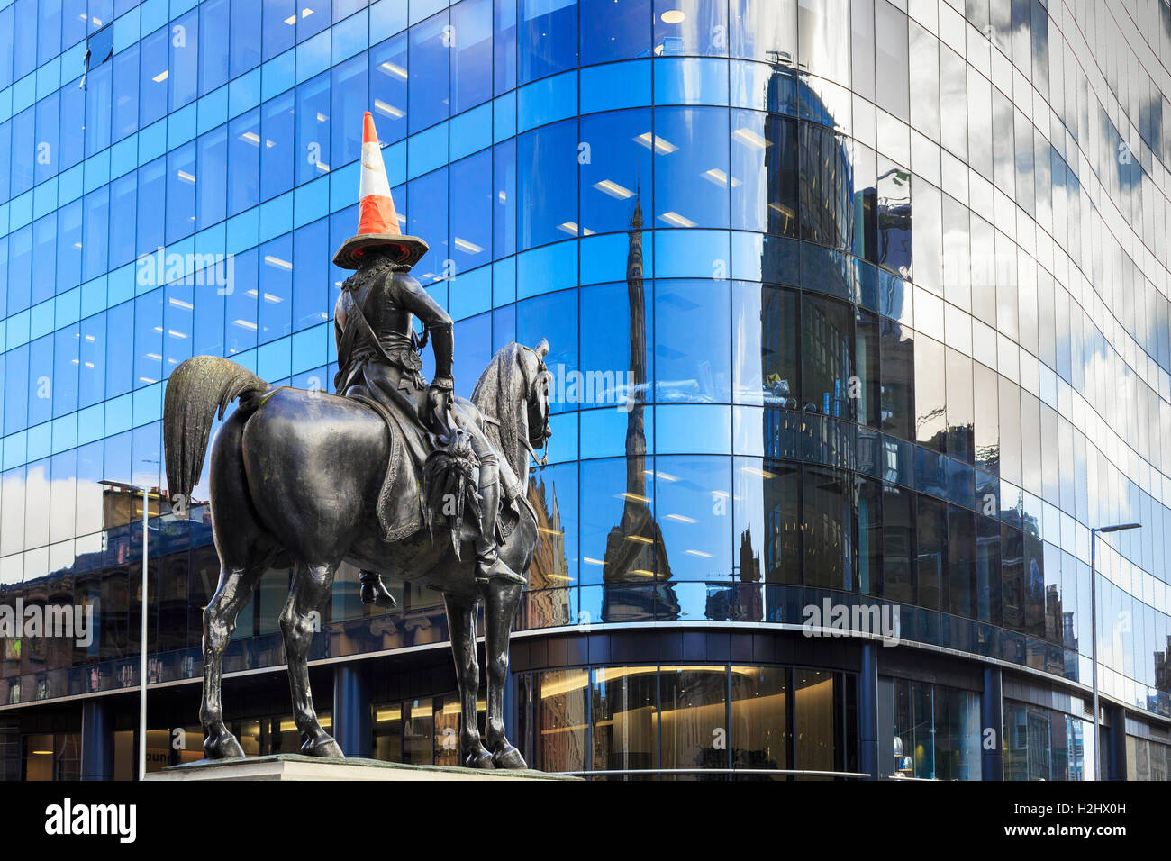 Duke of Wellington statue in Royal Exchange Square, Glasgow, Scotland ...