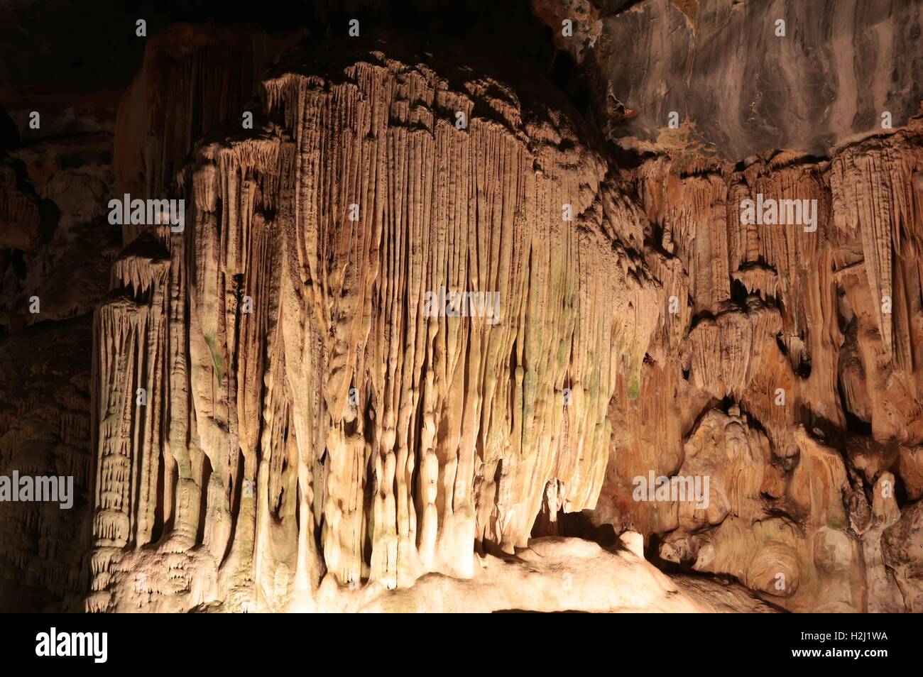 Crystal grotto caverns hi-res stock photography and images - Alamy