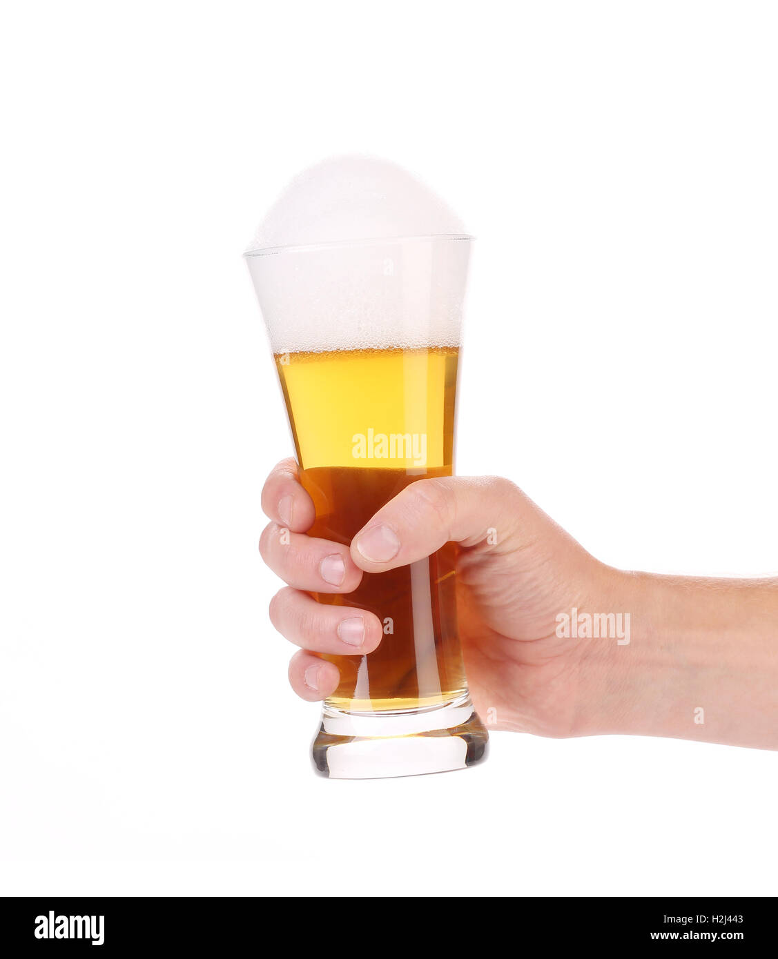 Hand with a beer glass Stock Photo - Alamy