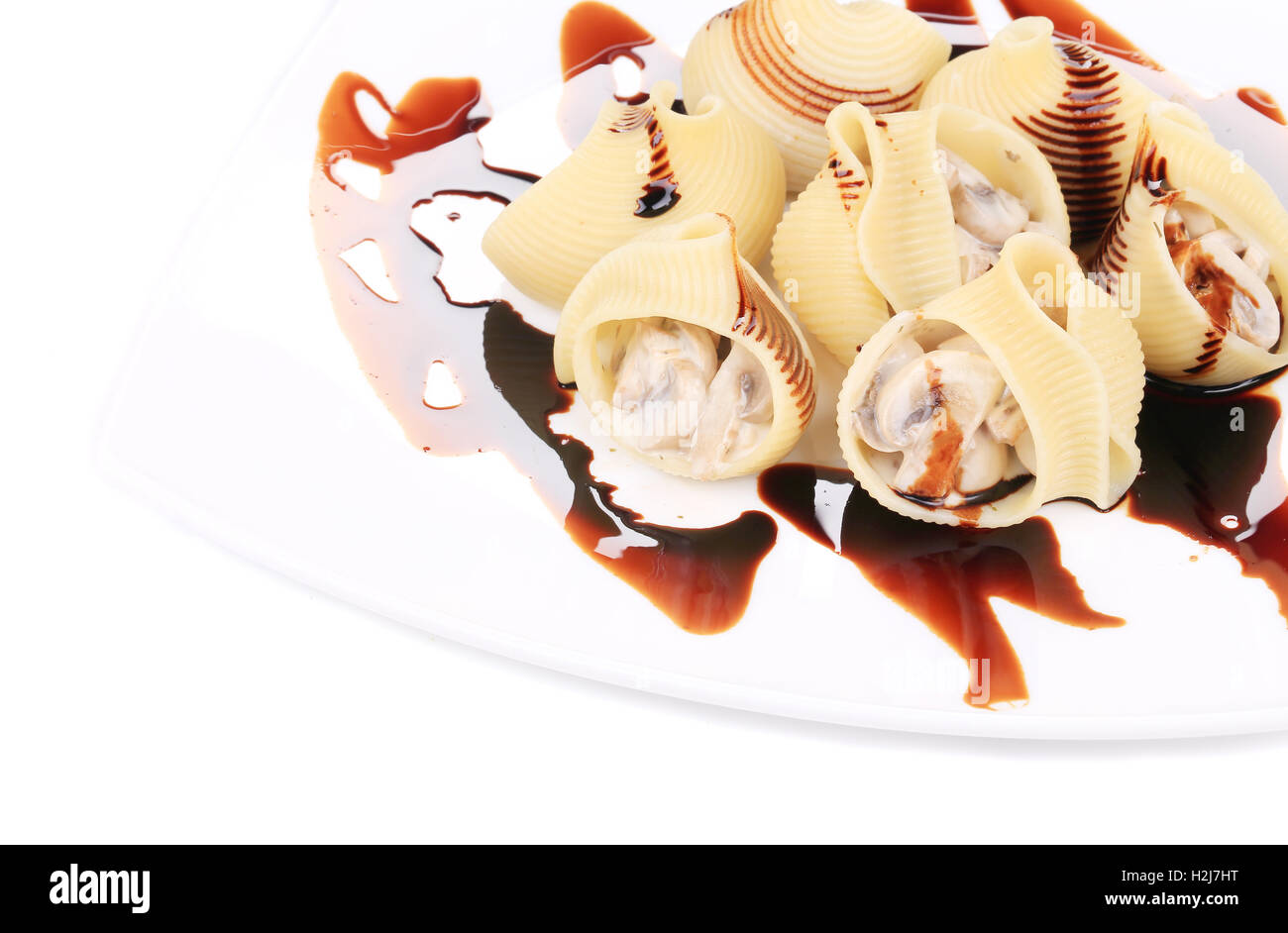 Pasta shells sausage hi-res stock photography and images - Alamy