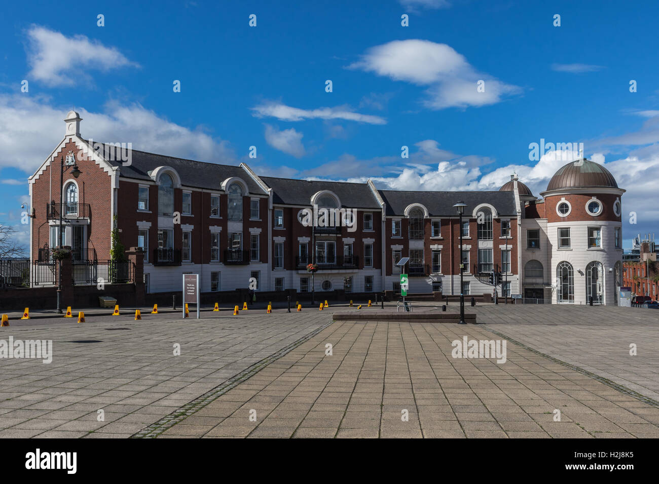 Dean walters building hi-res stock photography and images - Alamy