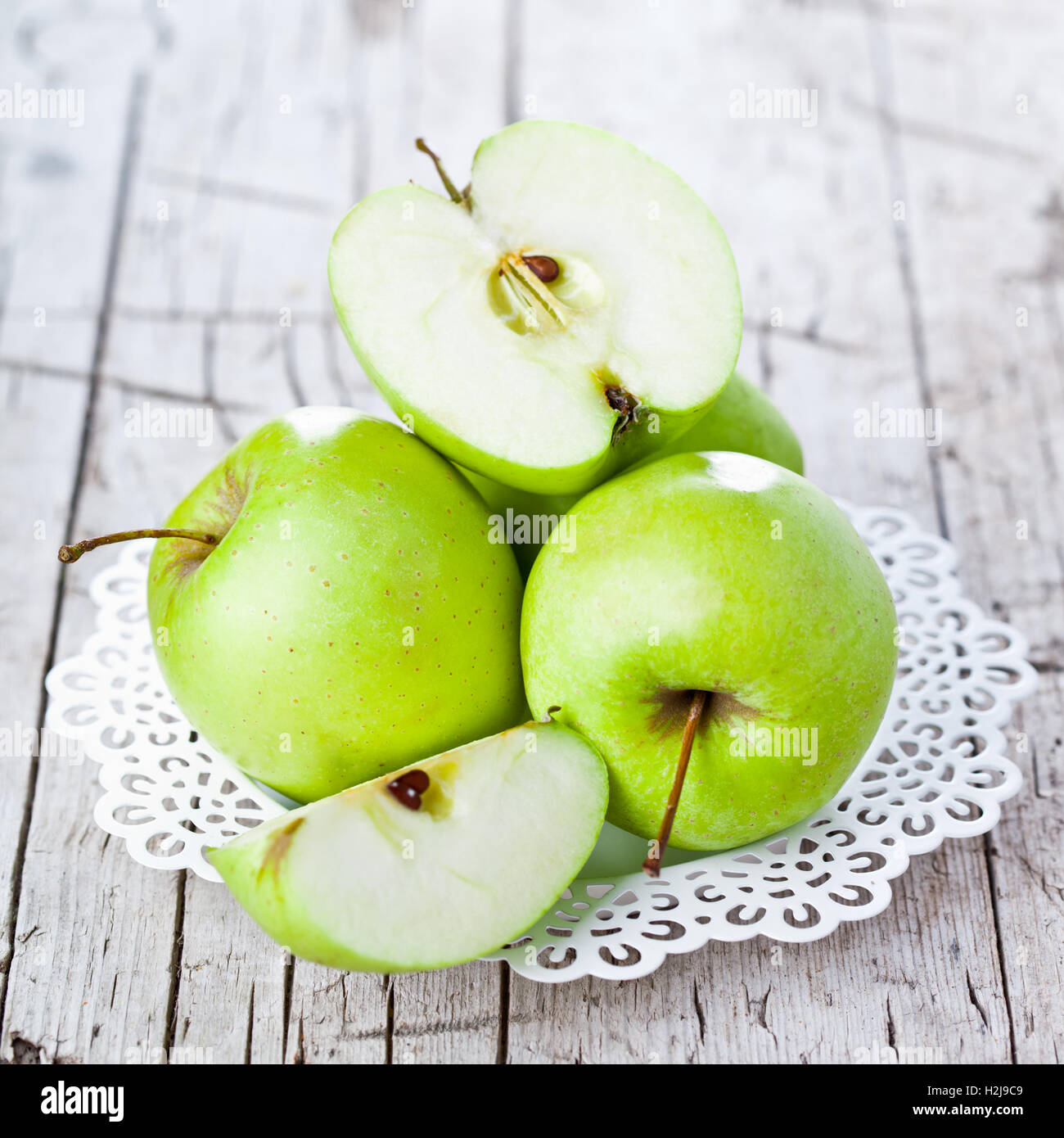 ripe green apples Stock Photo - Alamy