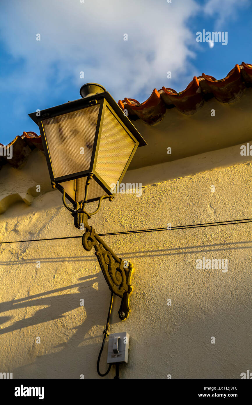 Street lamp border hi-res stock photography and images - Alamy