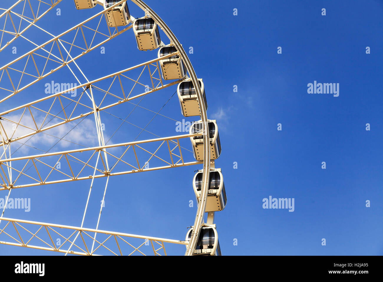 Vintage carnival ferris wheel hi-res stock photography and images - Alamy