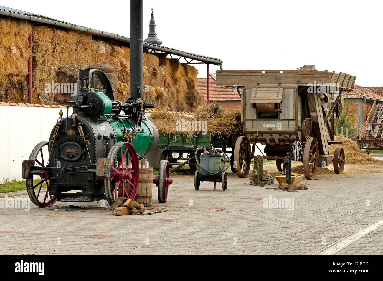 Old thresher hi-res stock photography and images - Alamy