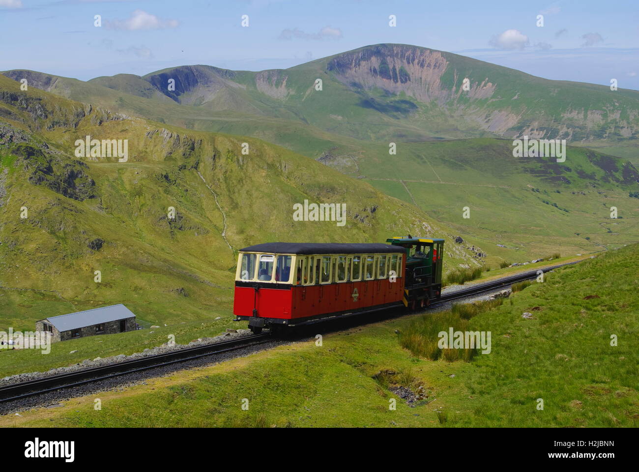 Snowdon mountain diesel locomotive hi-res stock photography and images - Alamy