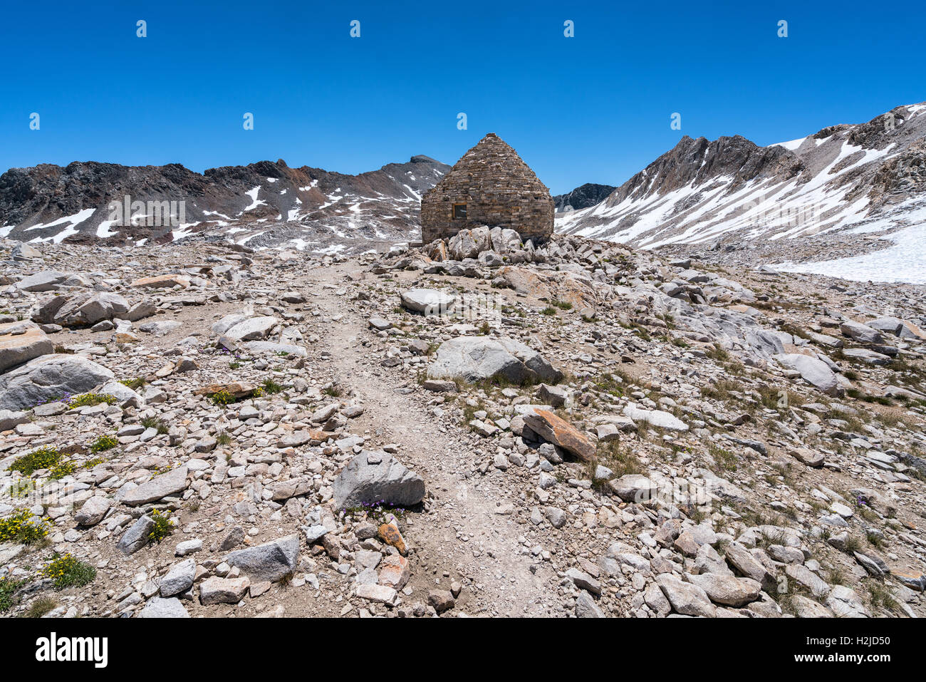 The Muir Hut on top of Muir Pass, Sierra Nevada mountains, California ...