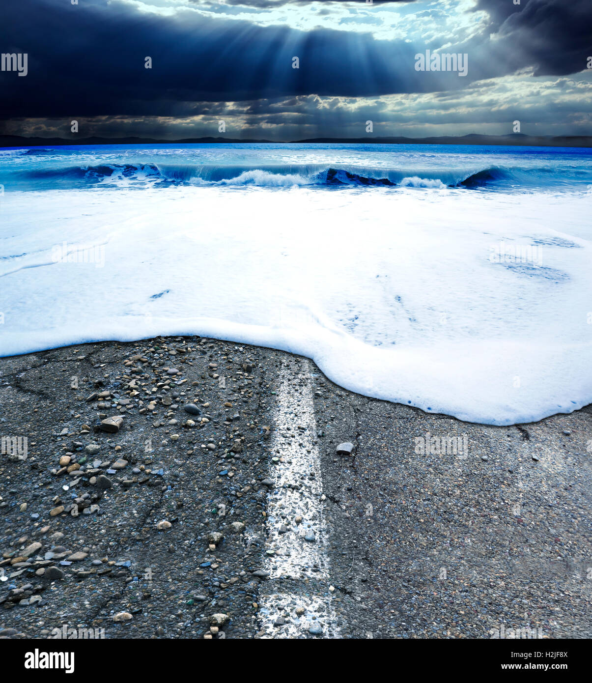 Highway and storm hi-res stock photography and images - Alamy