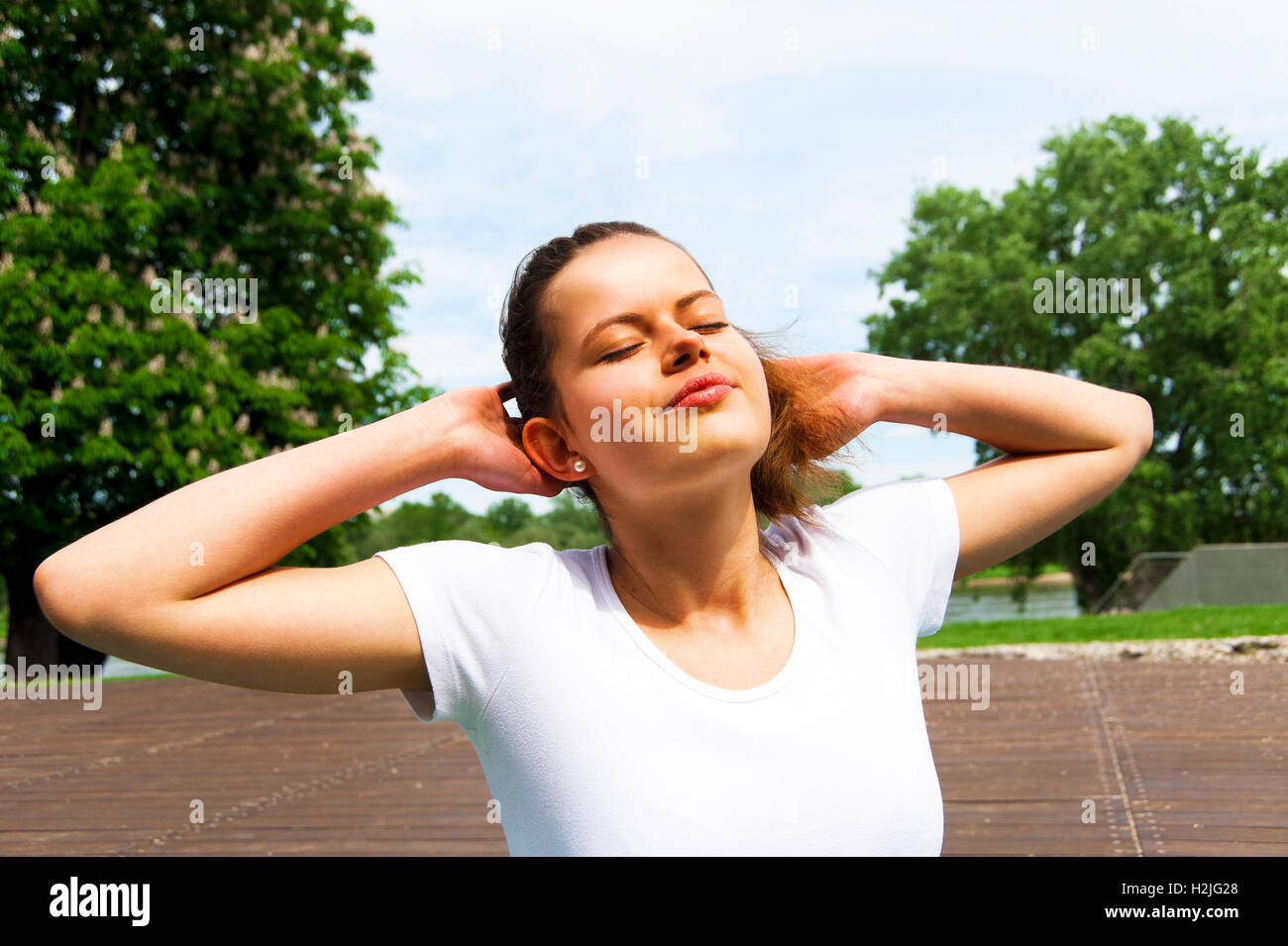 Free Happy Woman Enjoying Nature. Beauty Girl Outdoor. Freedom concept ...