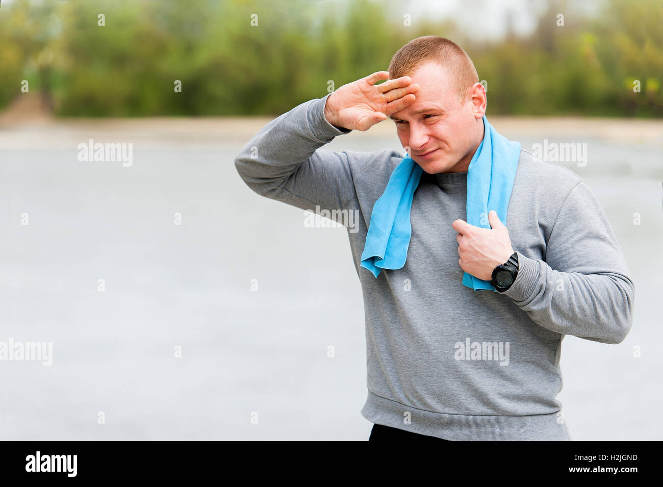 Man resting after run. Outdoor jogger Stock Photo - Alamy