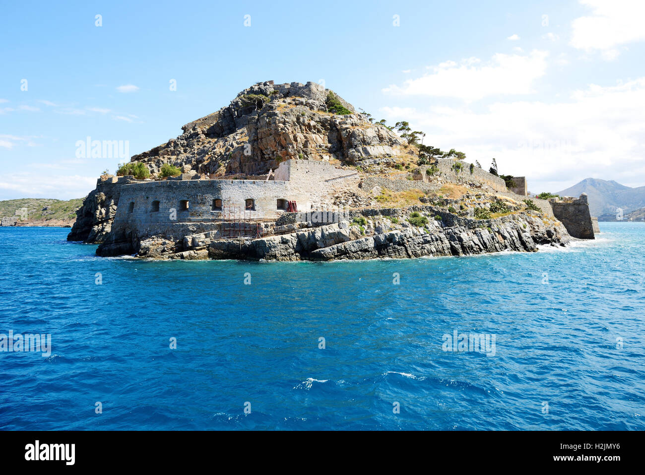 The fortress on Spinalonga Island, Crete, Greece Stock Photo - Alamy