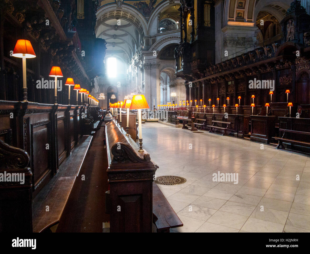 St Paul's Cathedral choir stalls Stock Photo - Alamy