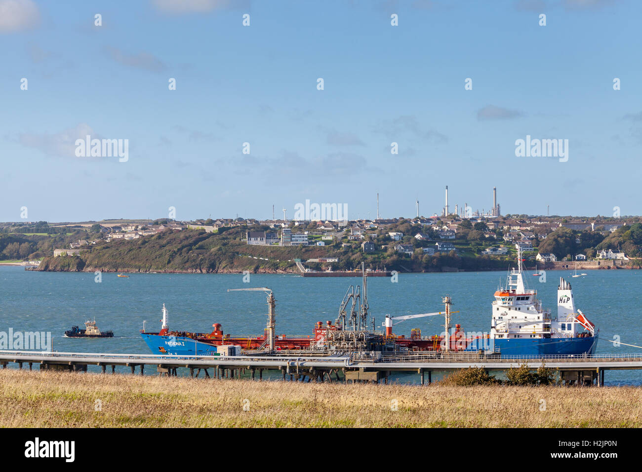 Oil tanker unloading oil jetty hi-res stock photography and images - Alamy