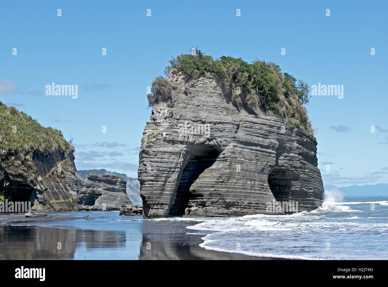 Elephant cliffs hi-res stock photography and images - Alamy