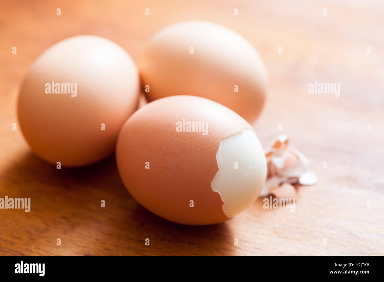 Hard boiled eggs with cracked shell Stock Photo - Alamy