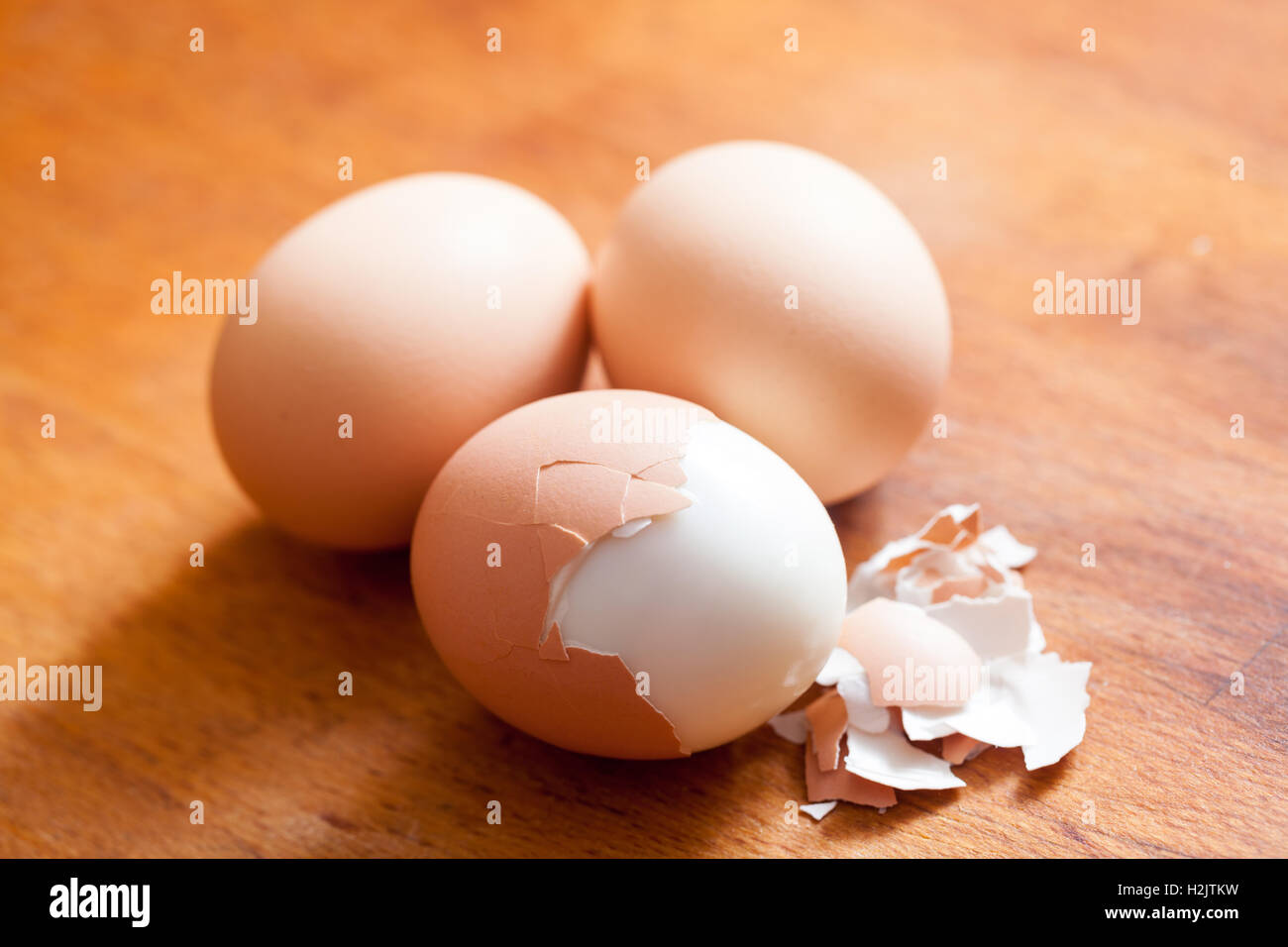 Hard boiled eggs with cracked shell Stock Photo - Alamy