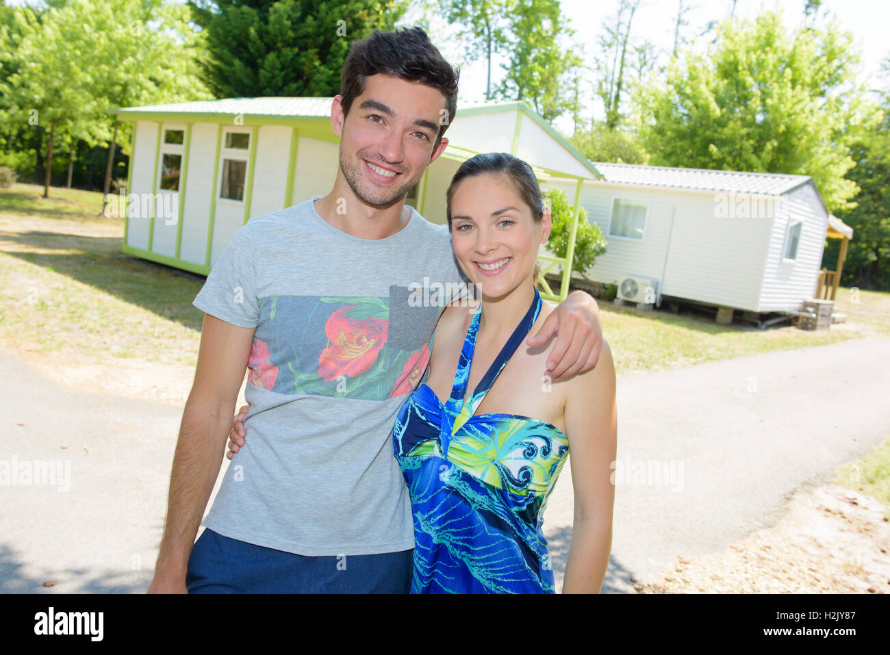 couple on campsite Stock Photo - Alamy