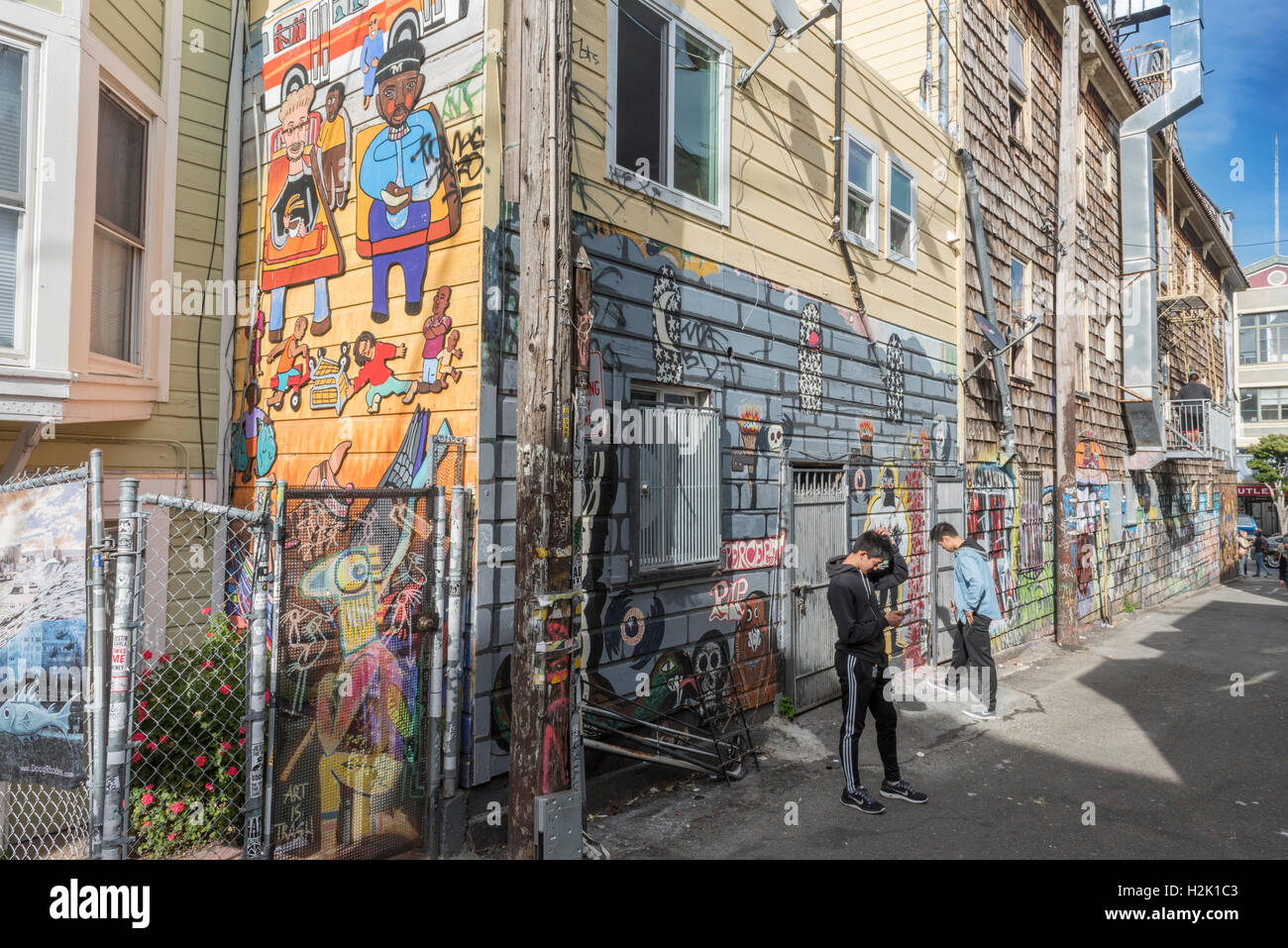 Murals and graffiti art on walls in Clarion Alley, in the Mission ...